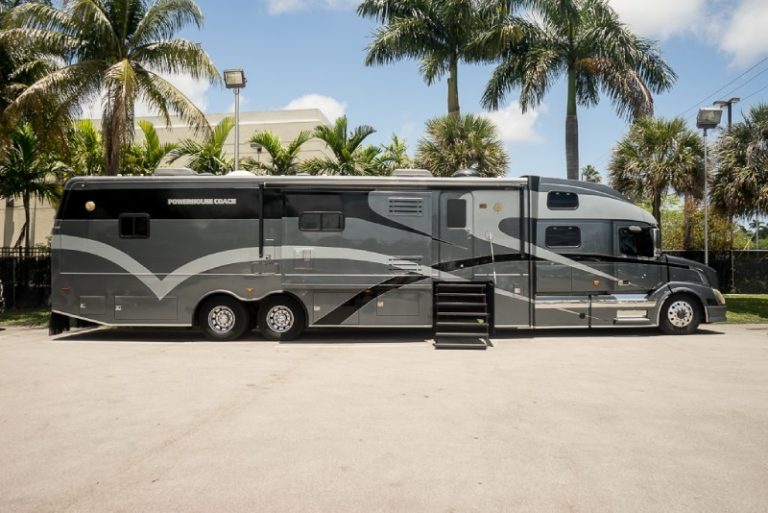 Luxury RV Coach: The Powerhouse